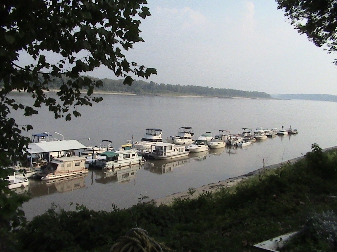 MISSISSIPPI RIVER EXCURSION - Tahoe Pontoon Boats