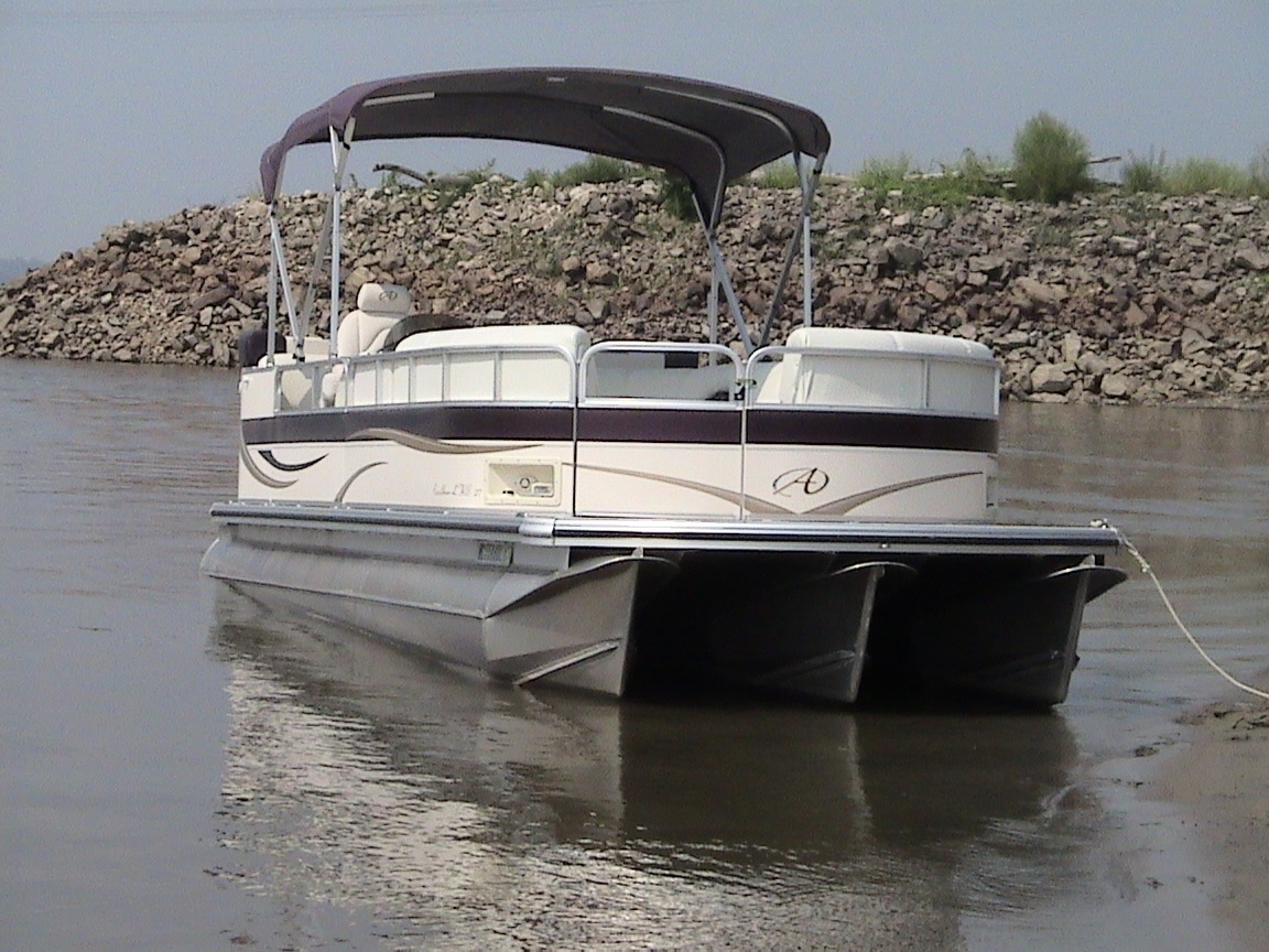 MISSISSIPPI RIVER EXCURSION - Tahoe Pontoon Boats